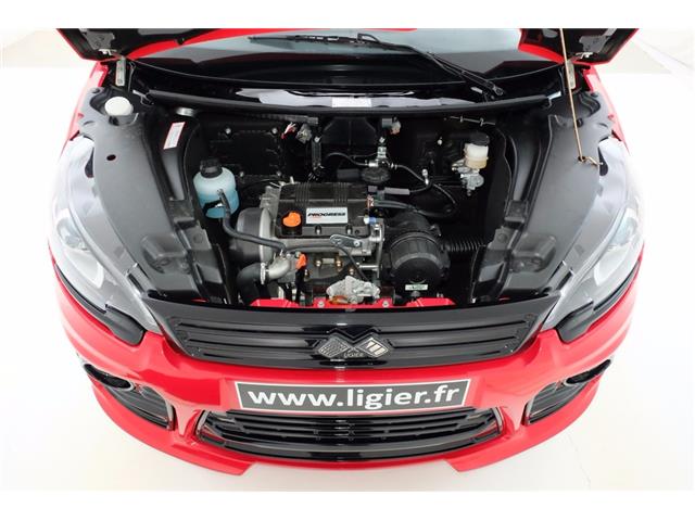 Coche sin carnet elegante y a la vez deportivo. LIGIER JS50 SPORT